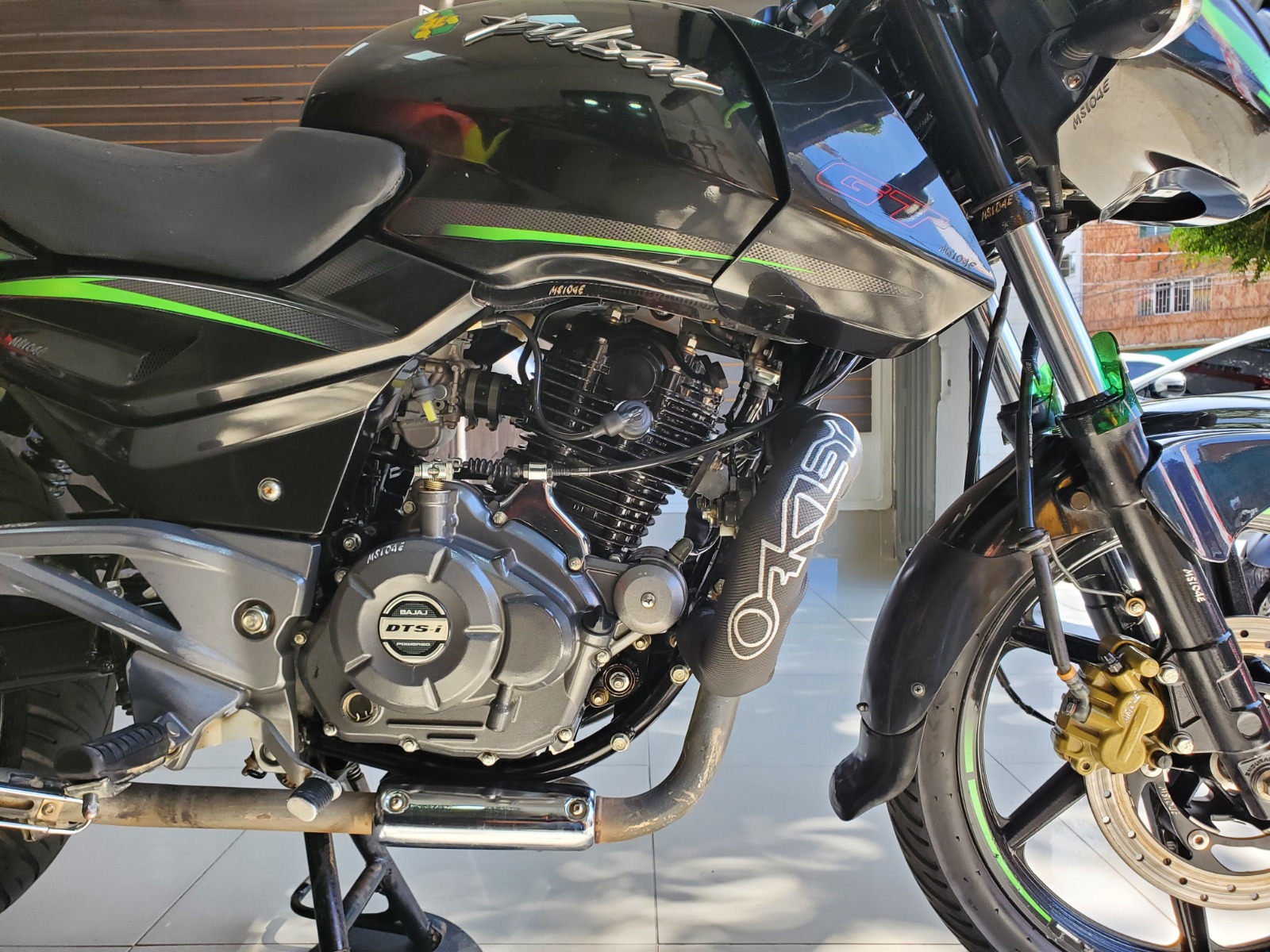 Bajaj Pulsar 180 GT 2019