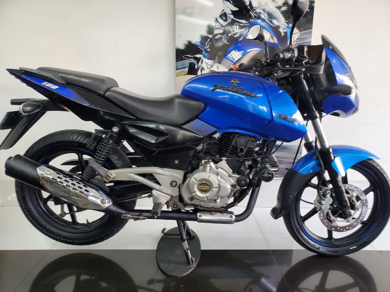 Bajaj Pulsar 180 Ug Gt 2016